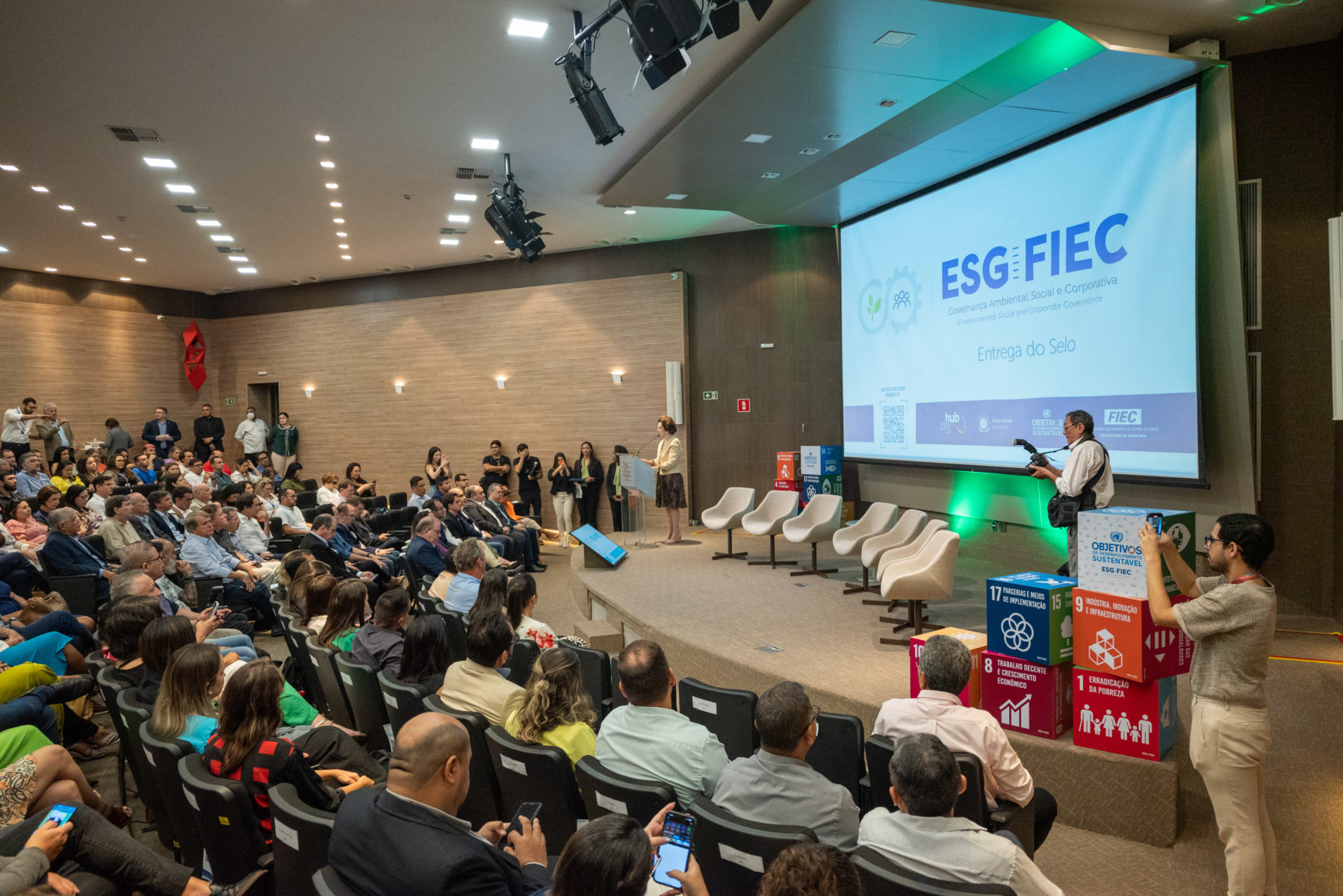 Qair conquista certificação máxima em ESG, rating AAA na FIEC - Site ...